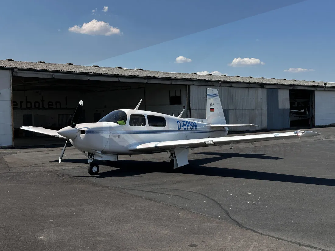 mooney m20j